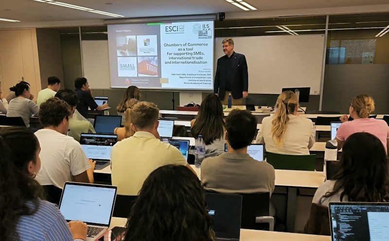 Dr Piotr Marciniak delivers lectures on chambers of commerce at ESCI ...